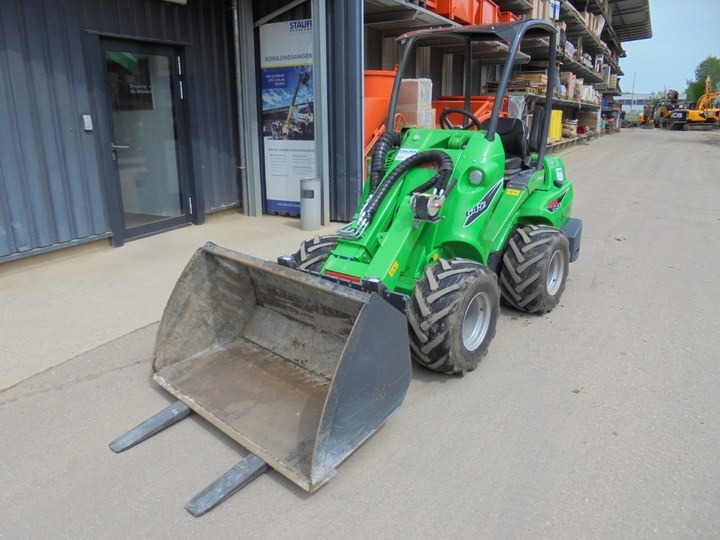 Lader - Staufen Baumaschinen GmbH